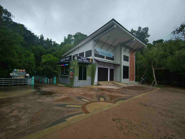 Taman Paya Bakau Bandar / City Mangrove Park, Lumut Perak.