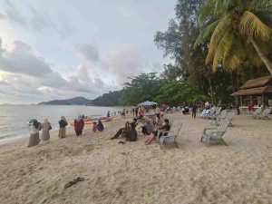 Pantai Teluk Batik / Teluk Batik Beach - Beach at Lumut, Perak.